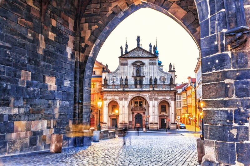Prague: A. Vivaldi Four Seasons at St. Salvator Church - Key Points