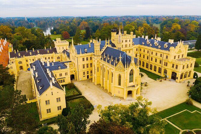 Prague-Budapest One-Way Sightseeing Day Tour - An Honest Look at the Itinerary