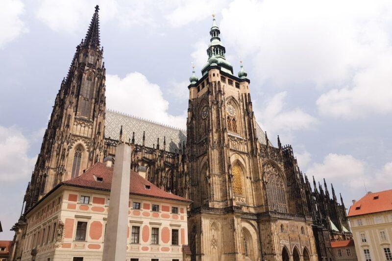 Prague Castle: Admission Ticket With Transfer And Audioguide - Who Should Book This Tour?
