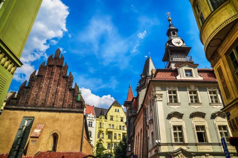 Prague: Castle and Jewish Quarter Tour with Cruise and Lunch - The Sum Up