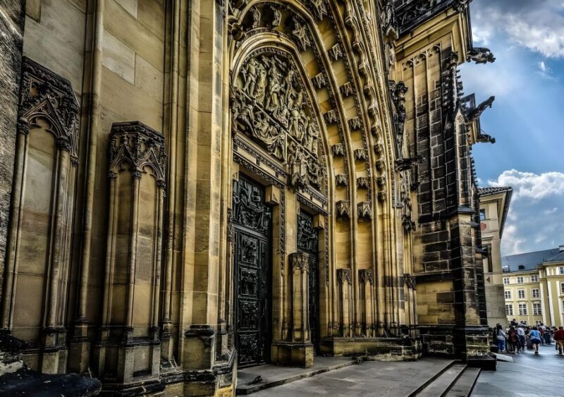 Prague Castle: Royal Palace, Cathedral, and Golden Lane Tour - Value for Money