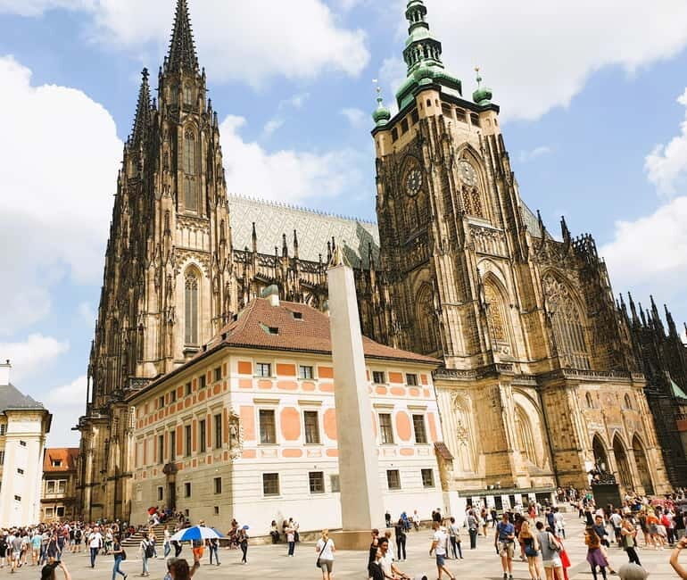 Prague Castle Ticket & Audioguide with Pick-up in GPG Office - Who Will Love This Tour?
