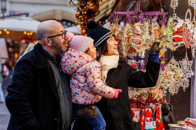 Prague: Christmas/Easter Markets Tour with Photoshoot - FAQ