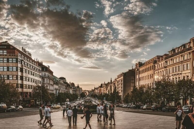 Prague: City Highlights Walking Tour - Who Should Consider This Tour