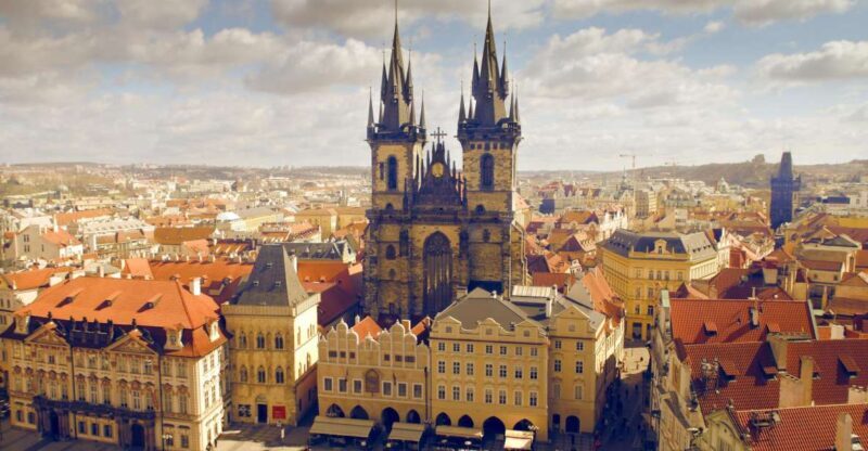 Prague: City Tour in Full - Transportation & Group Dynamics