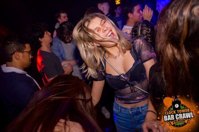 Prague: Clock Tower Bar Crawl ending at the BIGGEST CLUB - FAQ