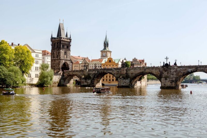 Prague Cruise: 1-Hour on the River Vltava - The Experience: What You’ll Feel and See