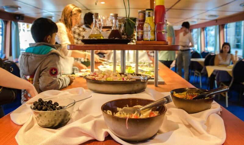 Prague: Dinner Cruise with Hotel Pickup and Drop-off - Key Points  