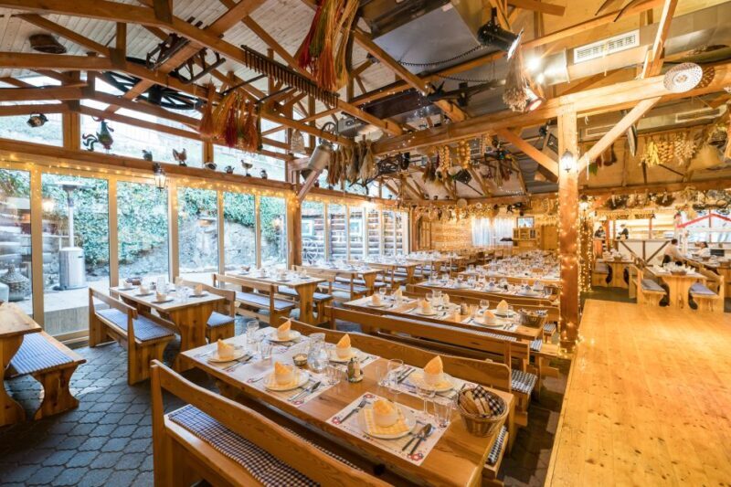 Prague: Dinner with Folk Show and Open Bar - An In-Depth Look at the Experience