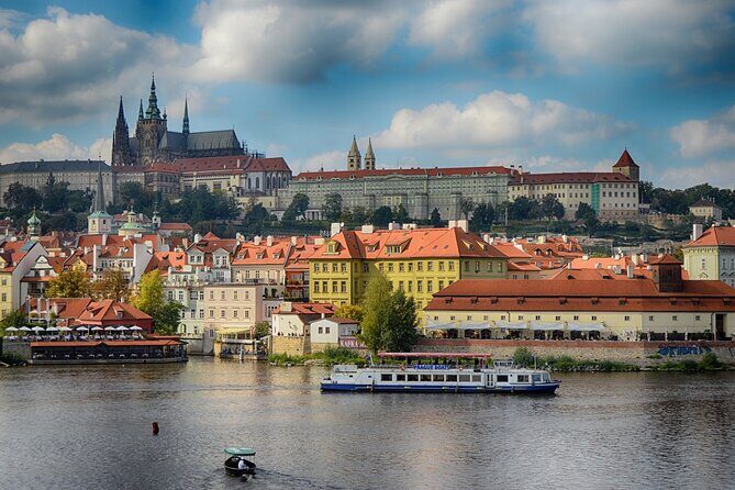 Prague Full-Day Guided Tour From Vienna - The Itinerary Breakdown: What’s on Offer?