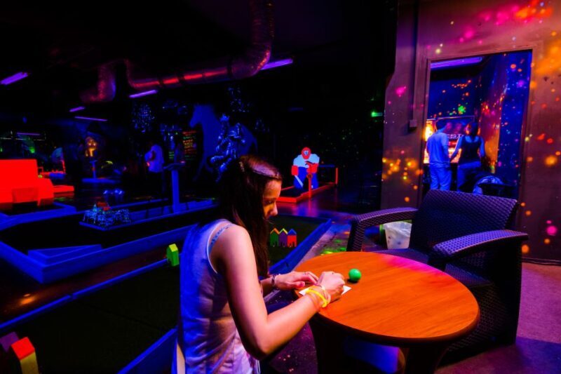 Prague: Glow Golf Mini Golf Game by UV Light - FAQ