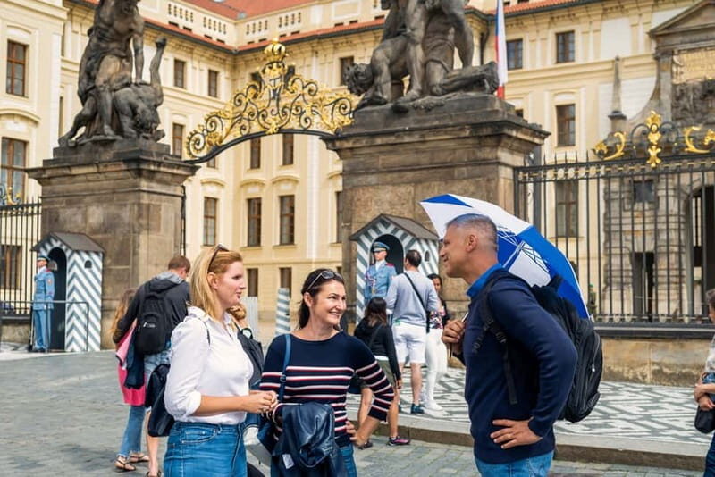 Prague Grand 2,5 hour + 2 hour exterior walking tour - FAQ