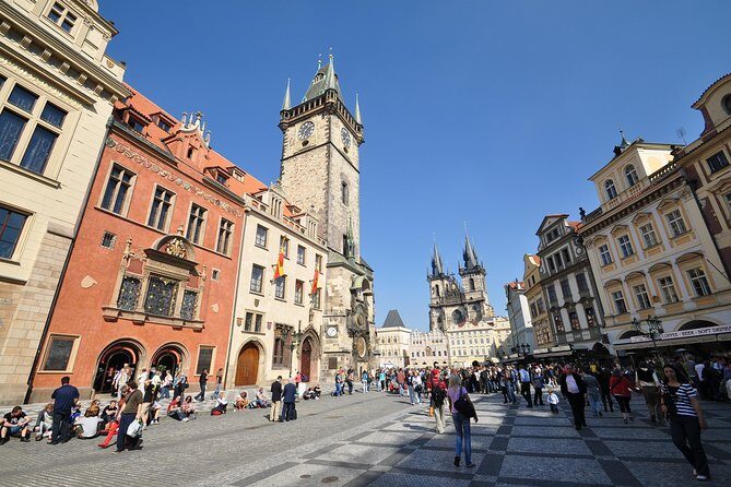 Prague: Grand City Tour with Bus, Castle exteriors & River Cruise - Who Is This Tour Best For?