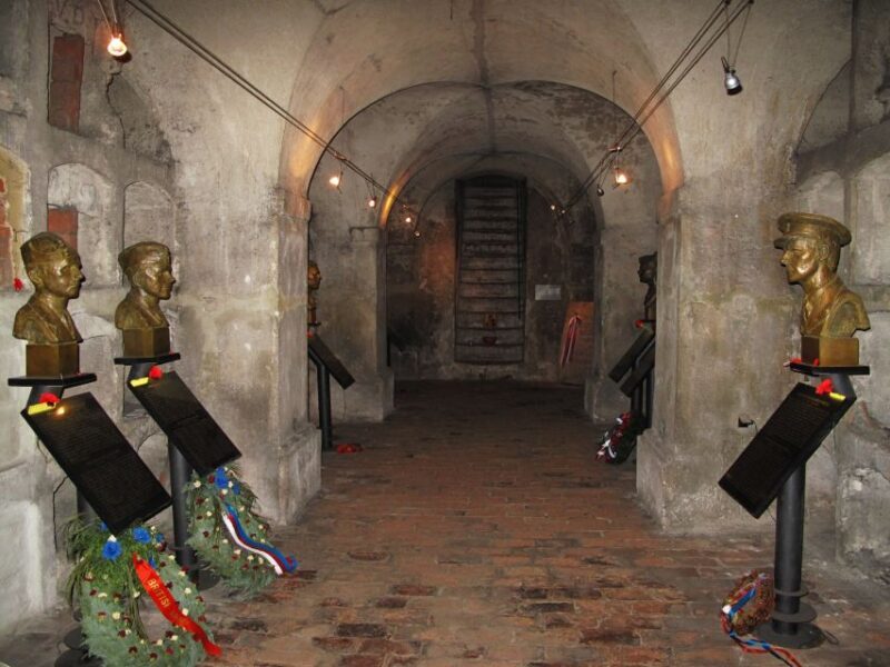 Prague: Guided Operation Anthropoid Tour with Lidice - FAQ