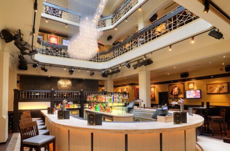 Prague: Hard Rock Cafe with Set Menu for Lunch or Dinner - FAQ  