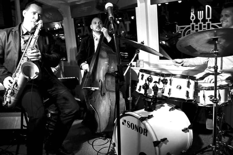 Prague: Jazz Boat Popular Live Jazz Dinner Cruise - The Breakdown: What You Can Expect