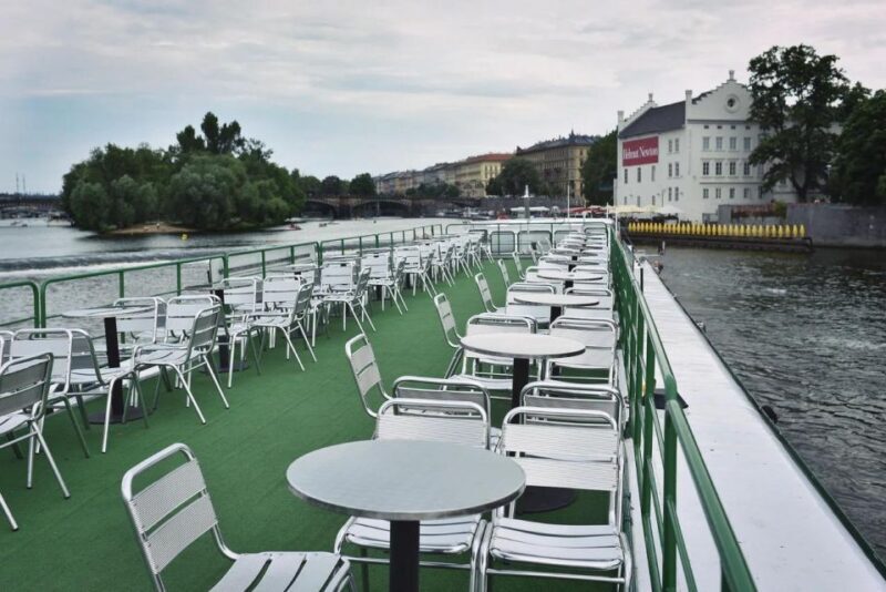 Prague: Lunch Cruise on Vltava River with open Buffet - Final Thoughts  