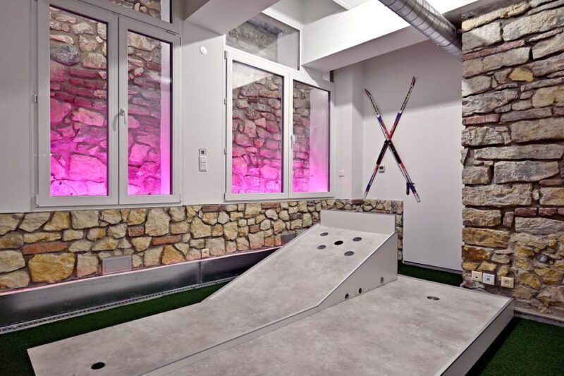 Prague: Mazemania Miniature Golf Experience - FAQ