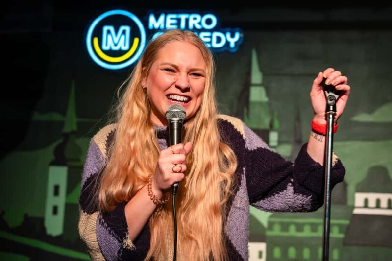 Prague: Monday Stand-Up Comedy in English - Key Points