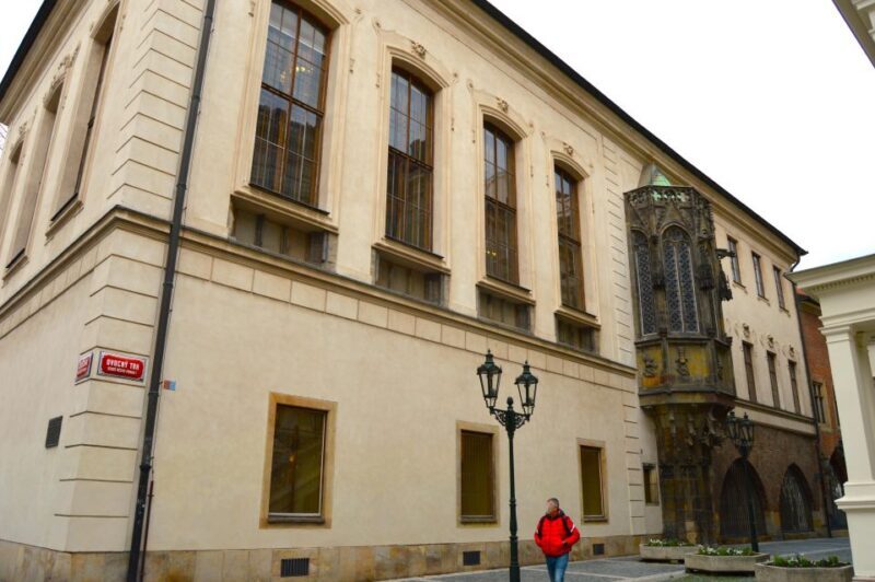 Prague: National Museum Ticket & Online Audioguide City Tour - What to Expect from This Tour