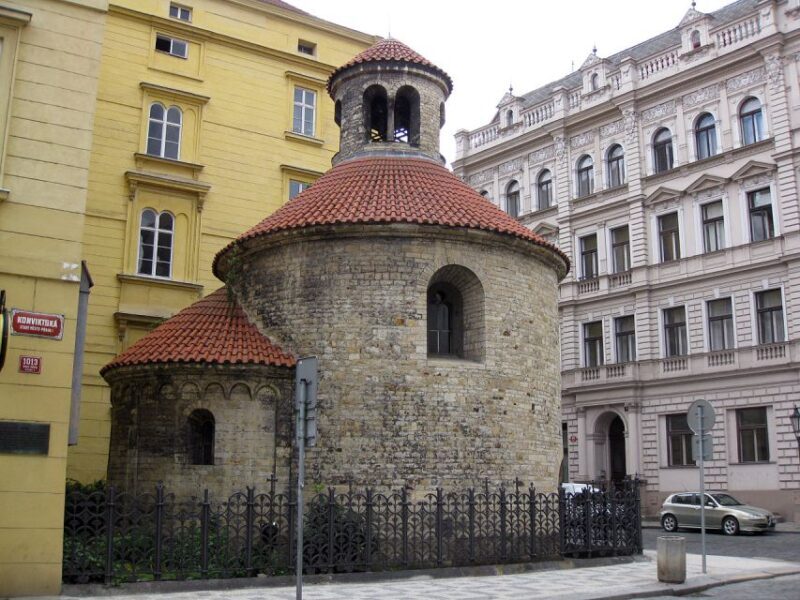 Prague: Old, New, and Jewish Towns Guided Walking Tour - An In-Depth Look at Prague’s Historic Heart