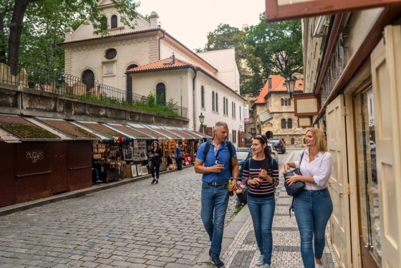 Prague: Old Town and Jewish Quarter Guided Walking Tour - The Itinerary in Detail
