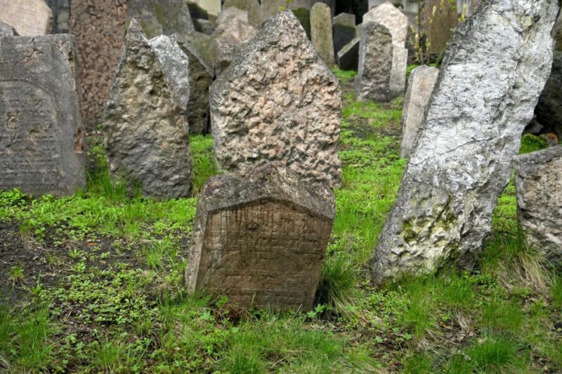 Prague: Old Town and Jewish Quarter Tour with Jewish Museum - FAQ