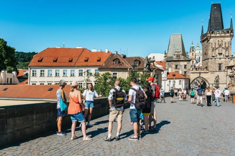 Prague: Old Town, Astronomical Clock and Underground Tour - Key Points
