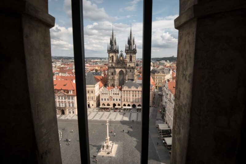 Prague: Old Town, Astronomical Clock and Underground Tour - Practical Tips for Tour Success