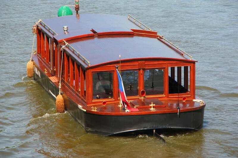 Prague: Old Town, Prague Castle & River Cruise Day Tour - Considerations to Keep in Mind