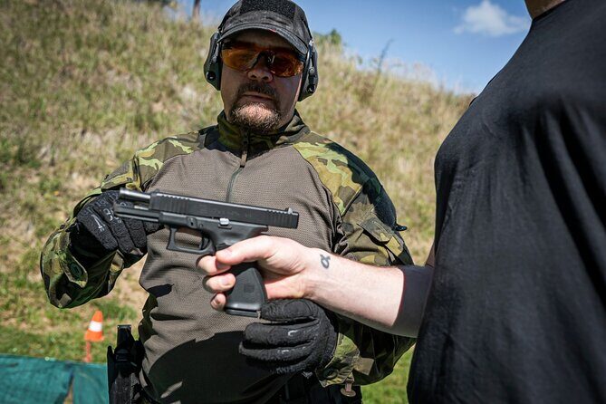 Prague: Outdoor shooting experience 3 to 10 guns + BUS Transfer - The Sum Up