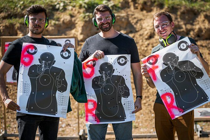 Prague: Outdoor shooting experience 3 to 10 guns + BUS Transfer - FAQ
