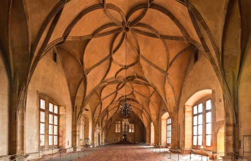 Prague: Prague Castle Skip-the-Line Ticket with Audioguide - Key Points