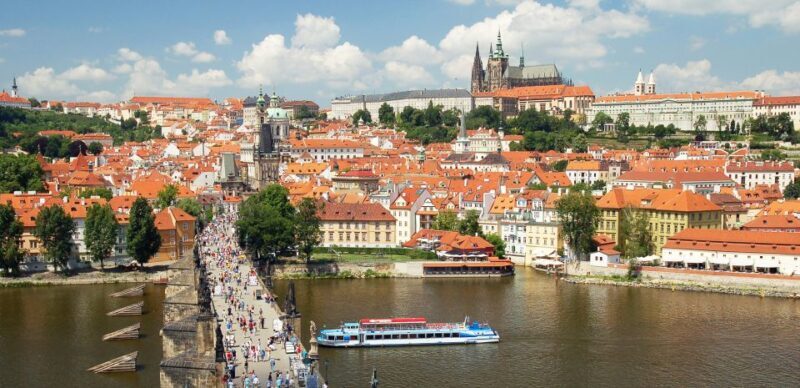 Prague: Private City Tour by Minivan - FAQ