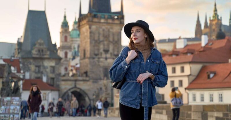 Prague: Professional Photoshoot at Charles Bridge - Key Points