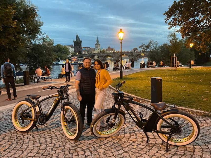 Prague Viewpoints & Historical Ebike Tour - Key Points