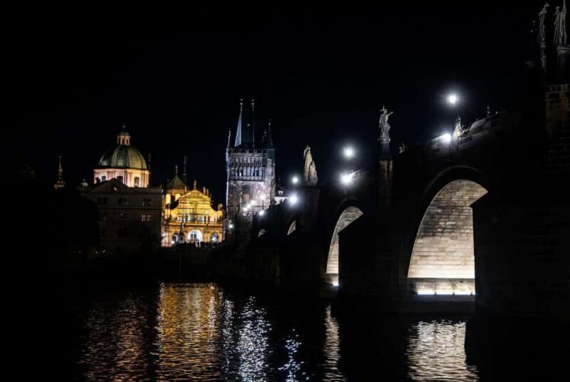 Prague: Vltava River Cruise in Jazz Style and Commentary - Prague: Vltava River Cruise in Jazz Style and Commentary – A Relaxing City Perspective
