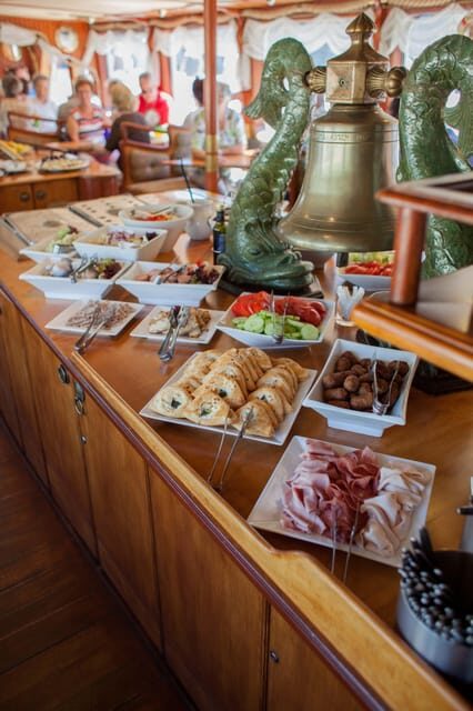 Prague: Vltava River Evening Dinner Cruise - Frequently Asked Questions