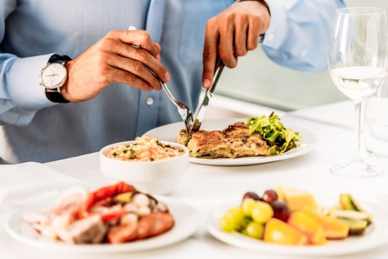 Prague: Vltava River Night Cruise with Buffet - FAQ