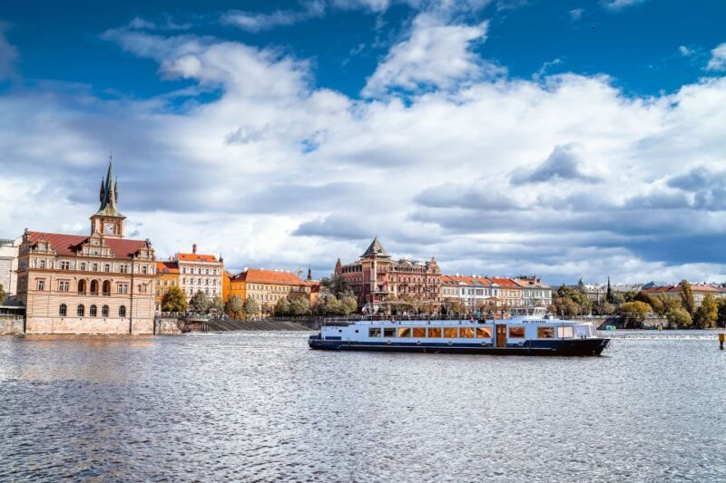 Prague: Vltava River Sightseeing Cruise - Final Thoughts: Who is This Cruise Perfect For?