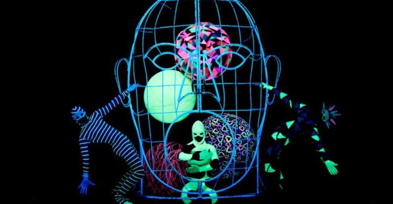 Prague: WOW Show Black Light Theater - What to Expect from the WOW Show Black Light Theater