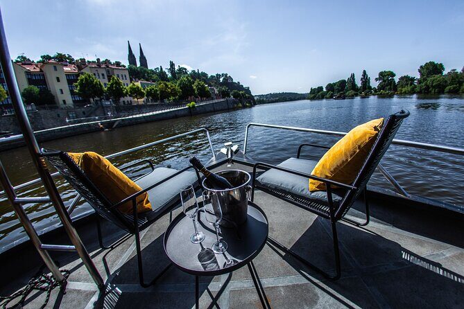 Prague YachtBoat CLASSIC cruise with Unlimited Beer or Prosecco - Practical Tips for Your Cruise