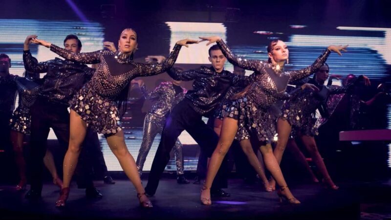 Prague:Breathtaking Cabaret Show with 4-Course Dinner Option - An In-Depth Look at the Experience