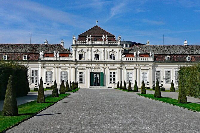 PragueVienna Car/Van (17 pax) via Lednice Chateau & Mikulov - The Sum Up