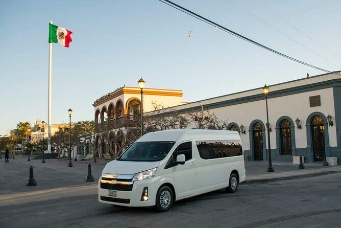Premier Airport Shuttle Service for Seamless Transport in Cabo - Service and Customer Experience