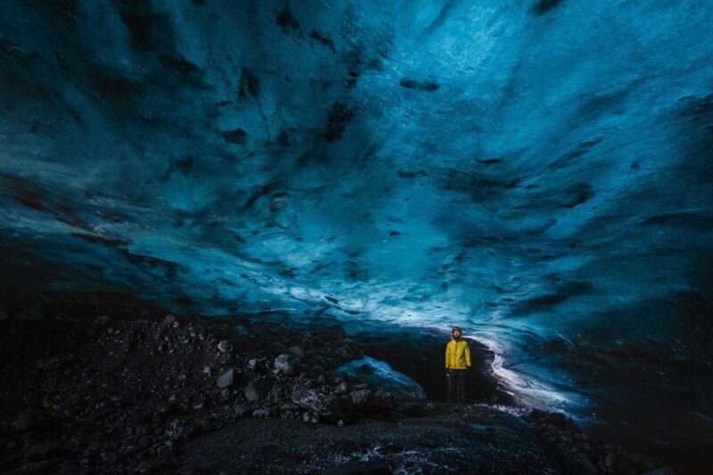 Premium Blue Ice Cave Tour - hot soup & hot drink incl. - FAQ