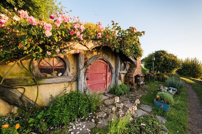 Premium Hobbiton Small Group Day Tour from Auckland - Transportation & Comfort
