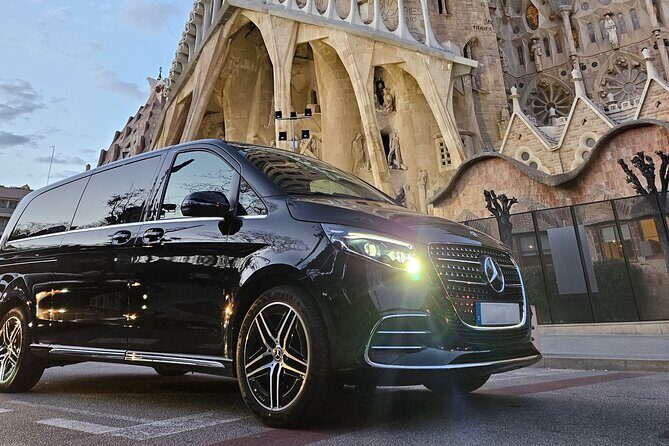 Premium Private Transfer from BCN Airport to Barcelona City Centre - Key Points