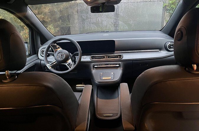 Premium Private Transfer from BCN Airport to Barcelona City Centre - The Sum Up