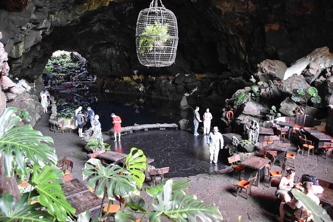 Premium Tour Timanfaya National Park and Cueva de Los Verdes - FAQs